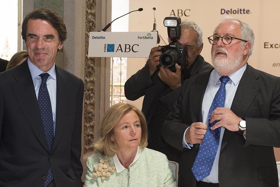 Miguel Cañete y José María Aznar en el Foro ABC - Partido Popular