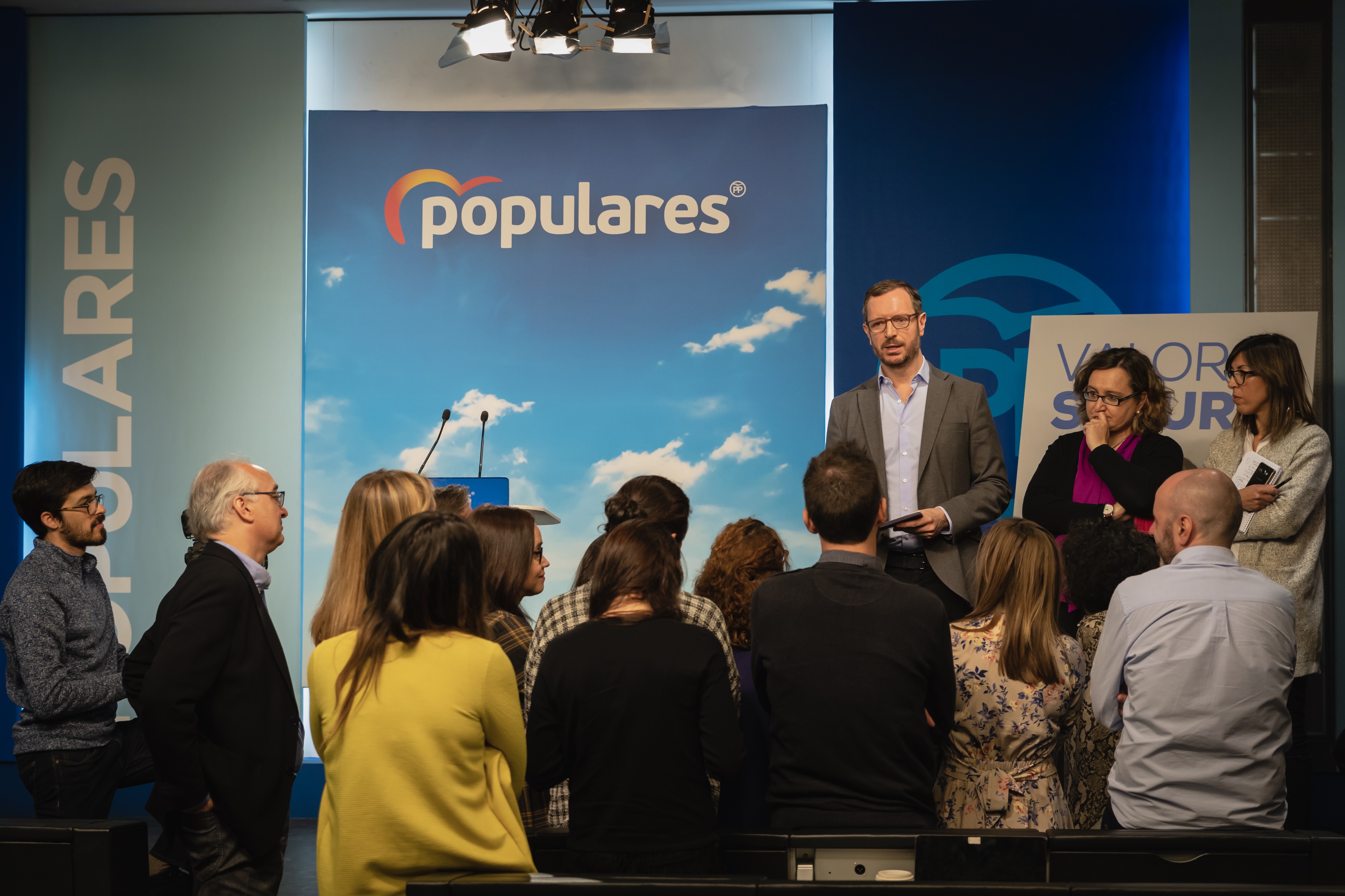 Javier Maroto presentación del Lema de Campaña Valor Seguro - Partido ...