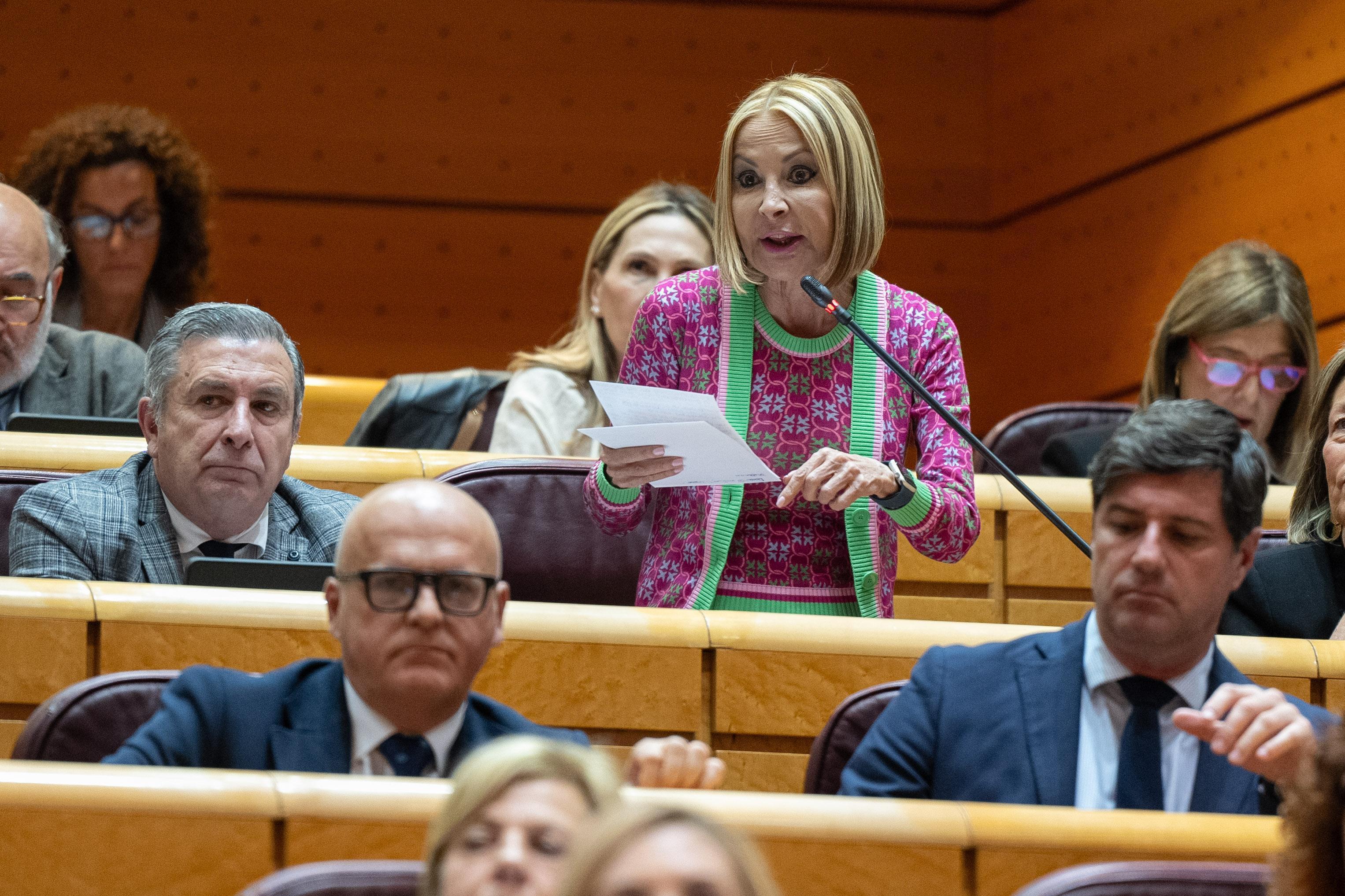 Australia Navarro exige que Torres explique por qué escogió a la trama ...